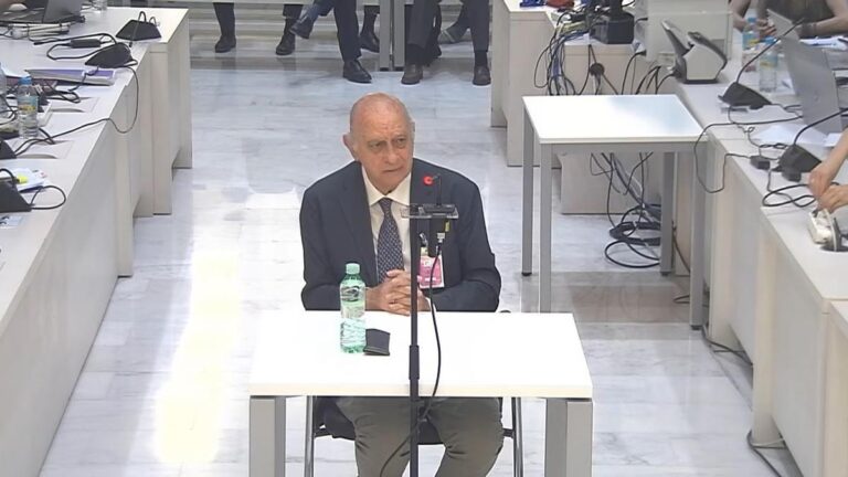Jorge Fernández Díaz i Francisco Martínez, botxins de la BPA, es fan l ...